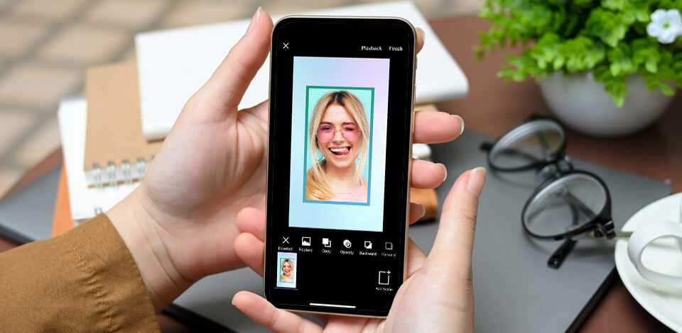 16 Best Selfie Apps for iOS and Android in 2025